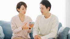 50代夫婦なら通信費は「月980円」で十分？格安SIMに替えると月1000円以内で収められるの？ - トピックス｜Infoseekニュース
