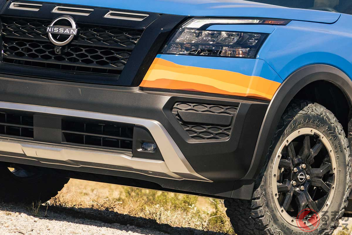 めっちゃ派手！ 5m超えの日産「タフ仕様SUV」が砂漠を爆走!? 「パスファインダー ロッククリーク」がレベル ラリーに出場 - 拡大写真｜Infoseekニュース