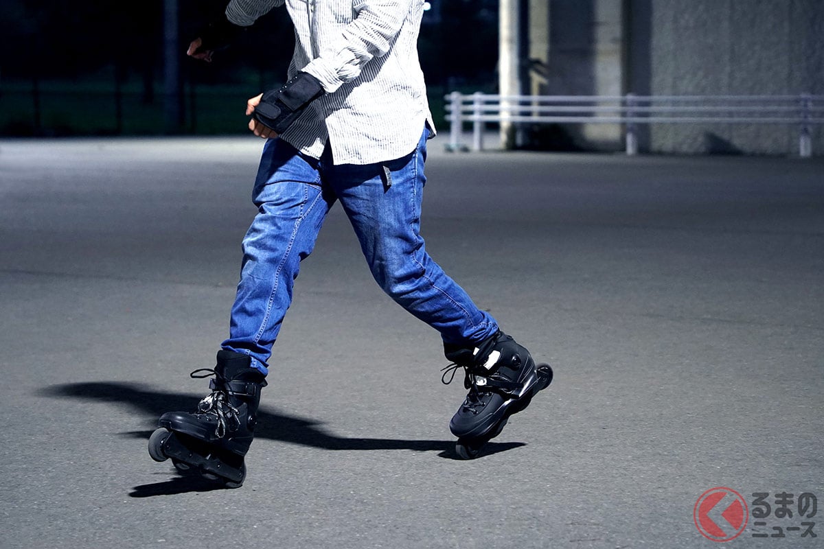 道路で遊んだら「罰金5万円!?」 路上で“球遊びやローラースケート”は違反？ SNSで話題となった行為… 元警察官が解説 - 拡大写真｜Infoseekニュース
