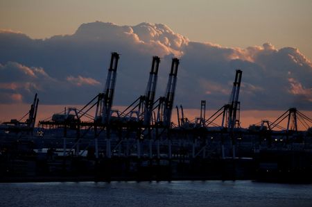 貿易収支6月は23カ月ぶり黒字、自動車輸出伸び 季調値も赤字縮小 - 拡大写真｜Infoseekニュース